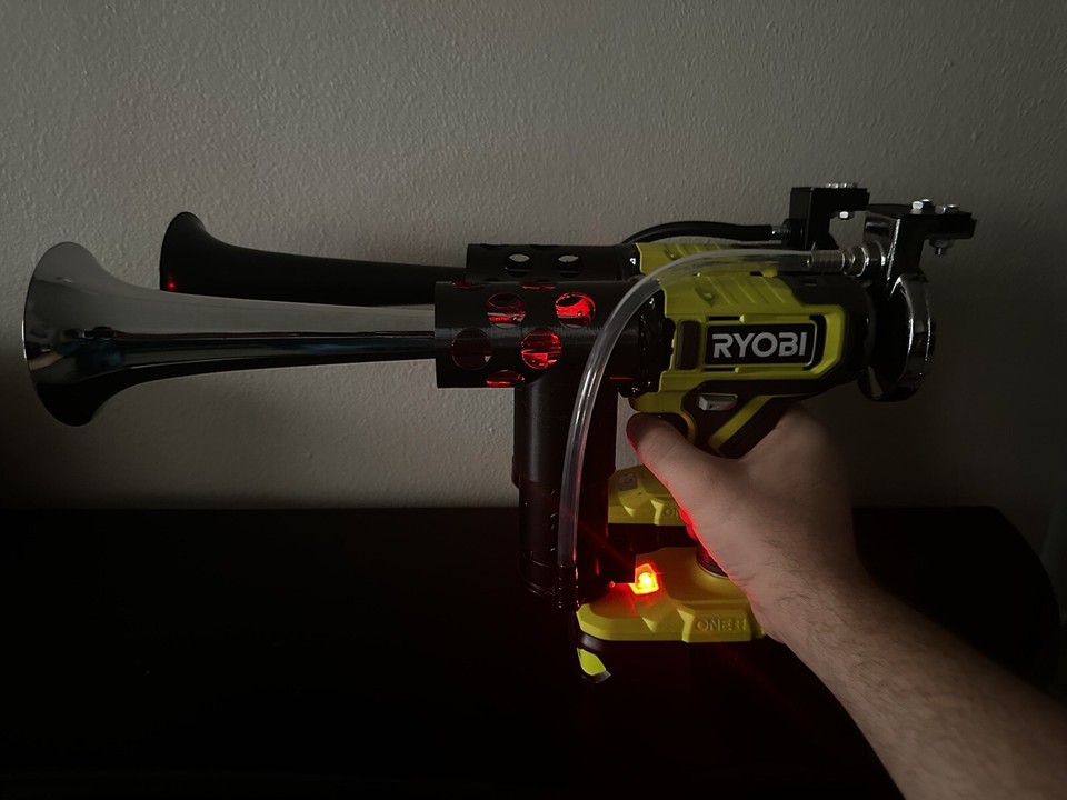 Ryobi Air Horn Train Horn Gun. THE LOUDEST+ Wall mounts+keychain+Soda ...