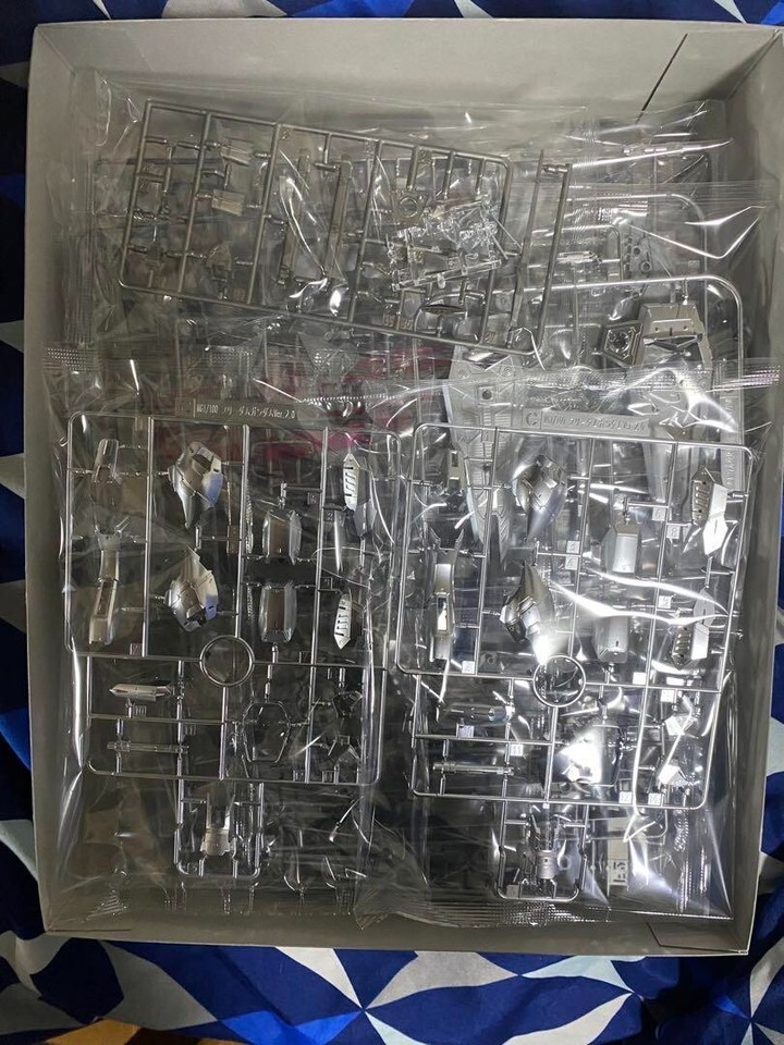 Gundam Base Limited MG Freedom Gundam Ver.2.0 Silver Coating 1/100 ...