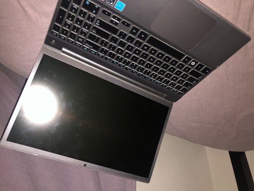 samsung laptop, ok condition it’s a little broke on the side idk what ...