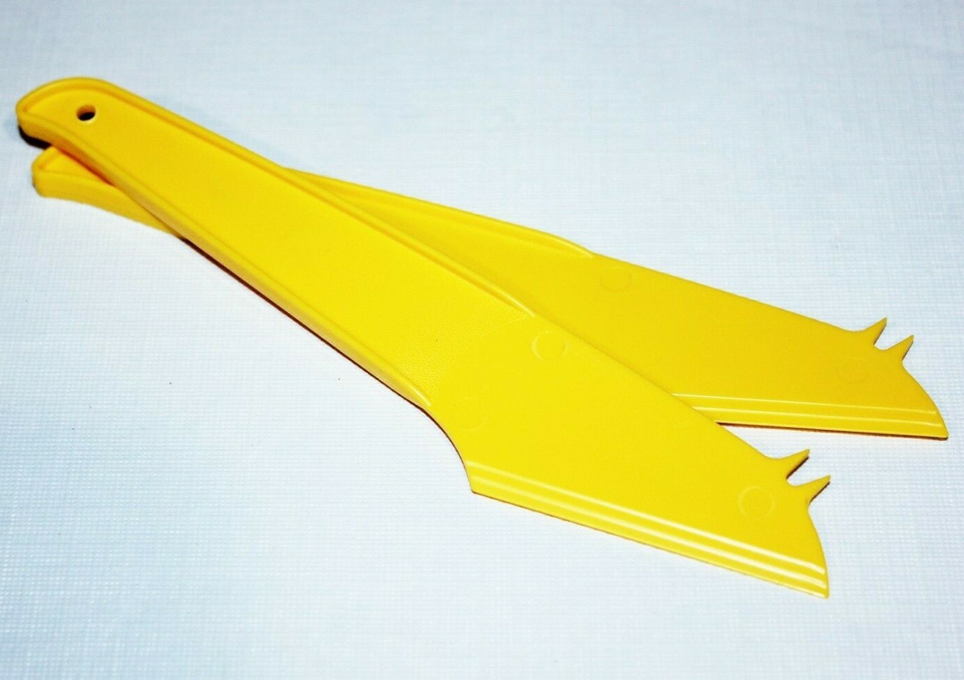 Tupperware Cheese Knife Set of 2 Slicer or Olive Poker Kitchen Gadgets ...