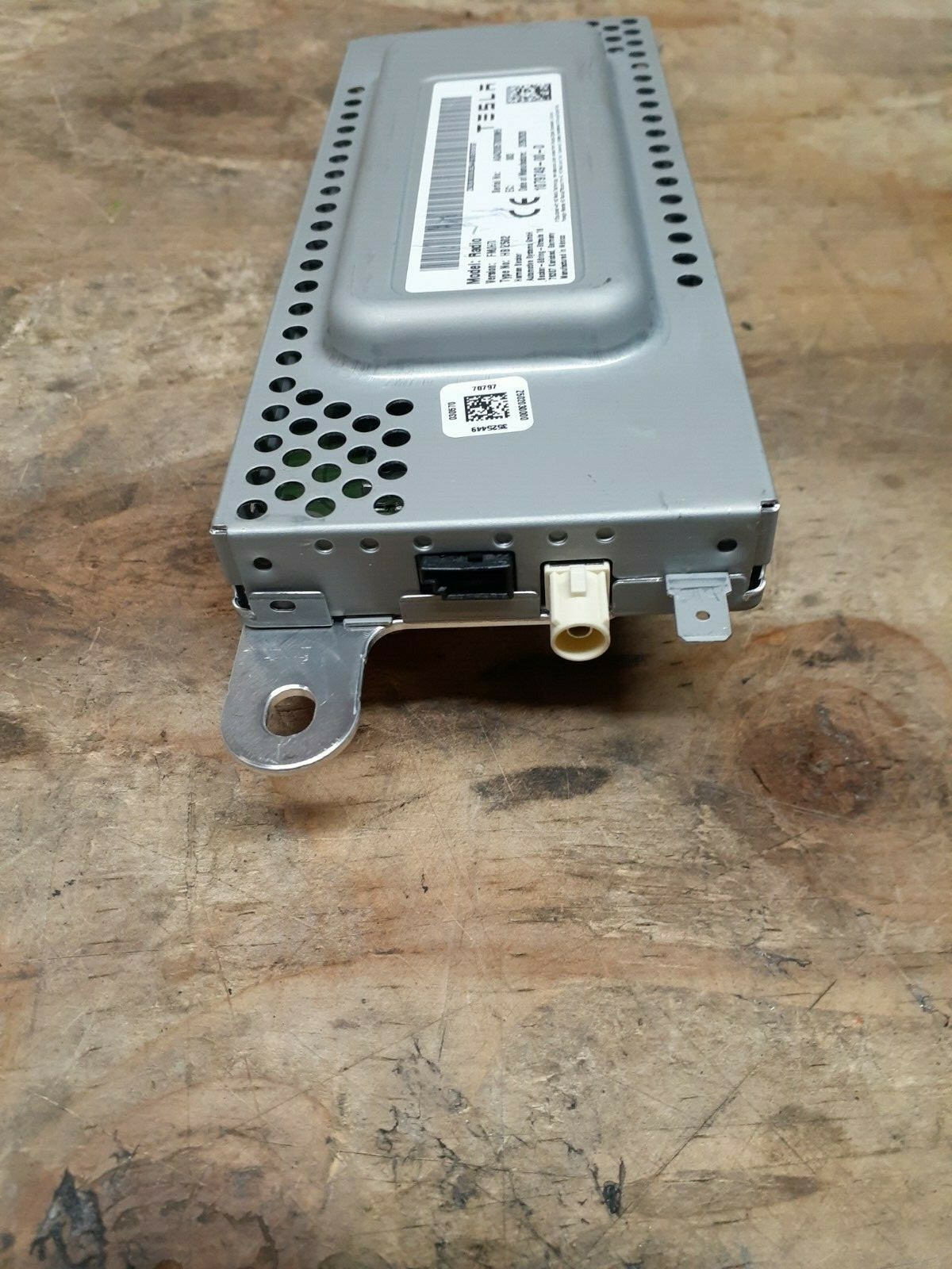 2017-2020 TESLA MODEL 3 RADIO FM/HD CONTROL MODULE UNIT HARMAN 1079749 ...