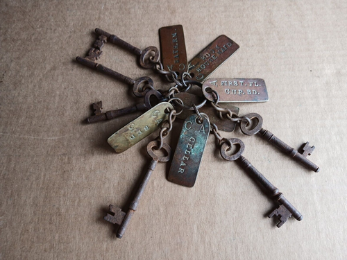 Antique Key Ring Skeleton Keys Brass ID Tags CA House Maid Bath Bed ...