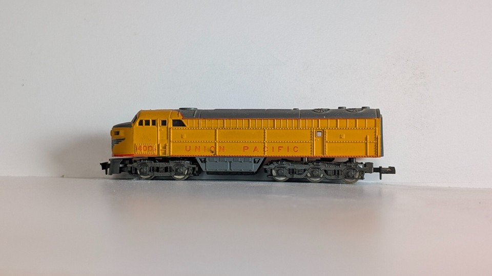 N SCALE DC POWERED AND DUMMY LOCOMOTIVES (UP TO 15% OFF) | eBay