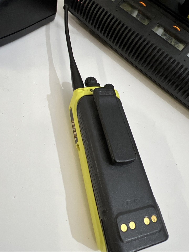 Lot Of 6 Motorola XTS5000R H18UCF9PW6AN 700/800MHz Two Way Radios ...