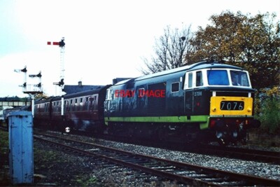 PHOTO BR CLASS 35 OR HYMEK NO D7032 DEPARTING RAMSBOTTOM ON A ...