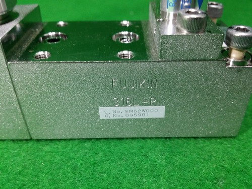 FUJIKIN FBSDAL-RS20-6.35UGF-2B5-DVD VALVES BLOCK C. No. 095901 , USED ...
