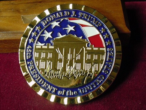 Official President Donald J Trump Challenge coin -Commander in chief ...