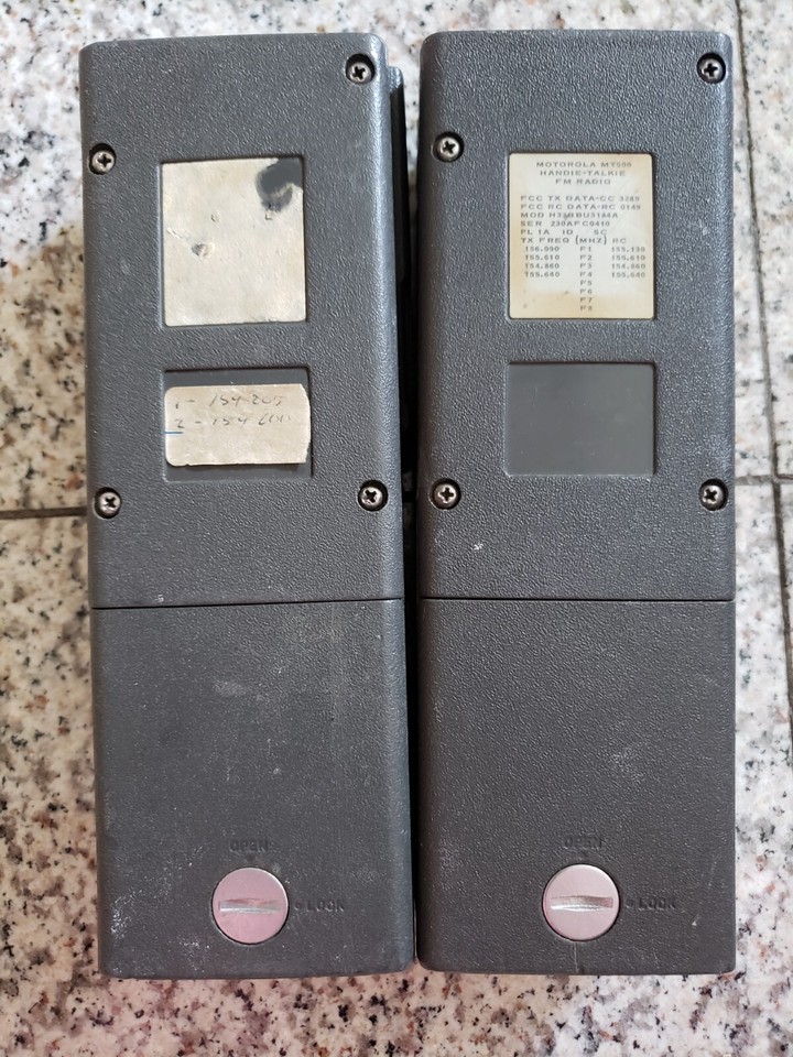 Lot 2 Motorola MT500 Vintage Two-Way Radio (Untested) for parts | eBay