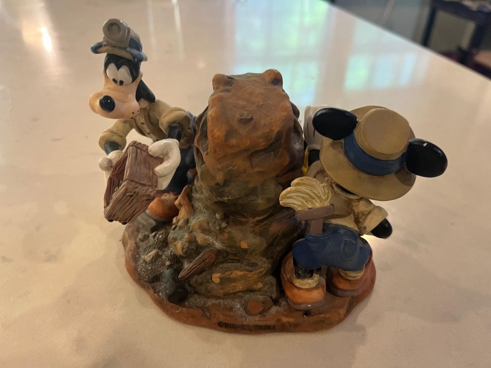 Vtg Walt Disney Animal Kingdom Mickey Mouse T-Rex Paleontologist Goofy ...