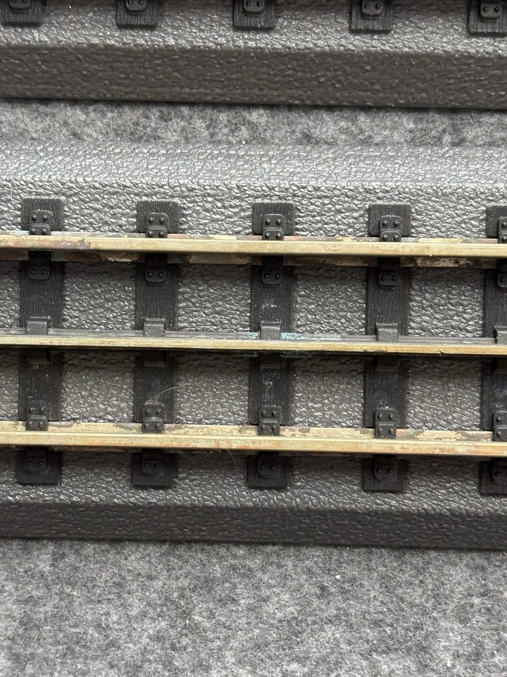LOT OF 20 MTM ELECTRIC TRAINS TRACKS O GAUGE STRAIGHT & CURVED SOLID ...