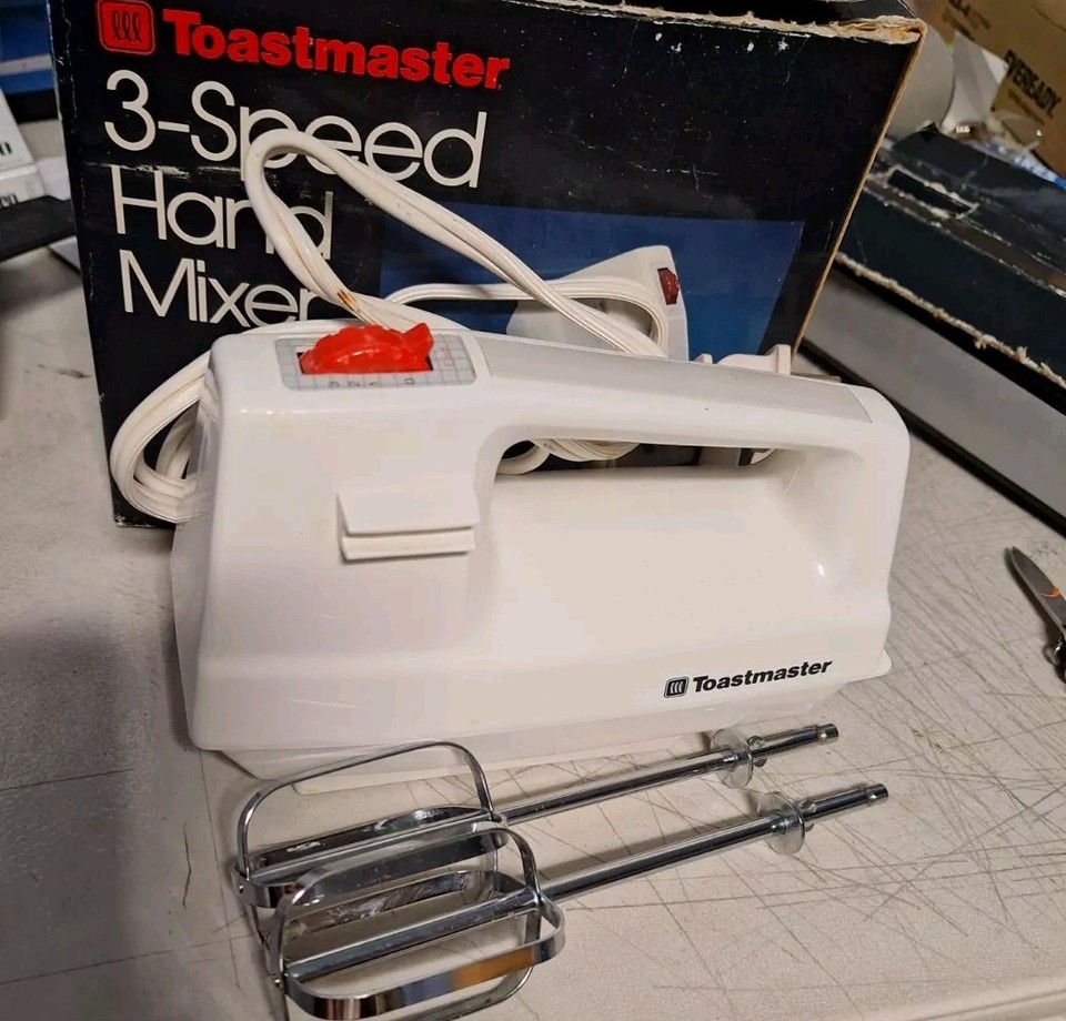 VINTAGE TOASTMASTER 3-SPEED HAND MIXER MODEL 1743 - EXCELLENT CONDITION ...