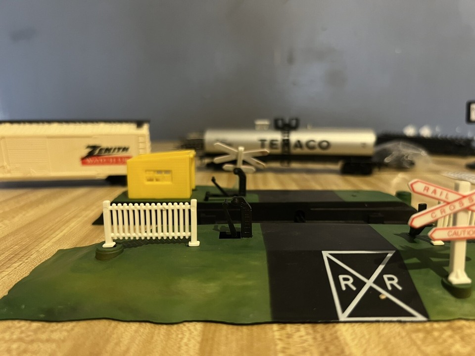 MEHANO HO Gauge A.T & S.F 7809 Steam Locomotive Cars And Parts Lot ...