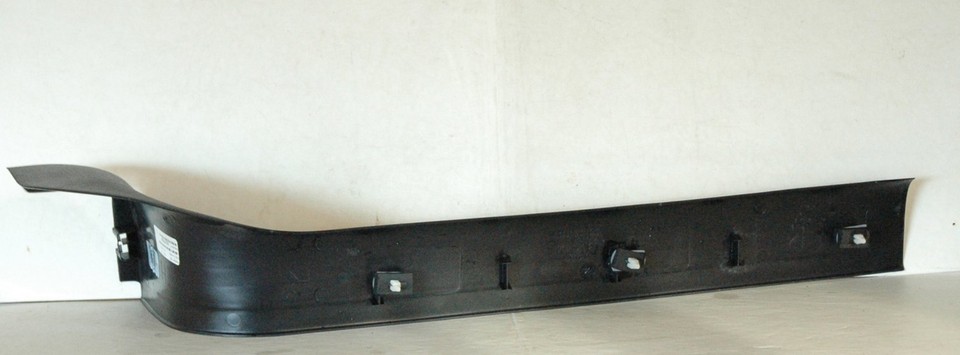 2000 - 2004 CADILLAC DEVILLE - Front Passenger Door Sill Plate 25711480 ...