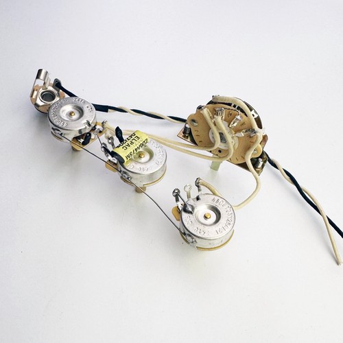 Fender Stratocaster Modern Wiring Harness 5-Way, .047 Yellow Chicklet ...