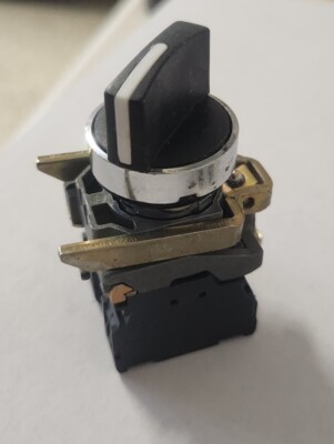 SCHNEIDER ELECTRIC XB4BD25 2 Pos. Selector Switch Spring Return 1NO 1NC ...