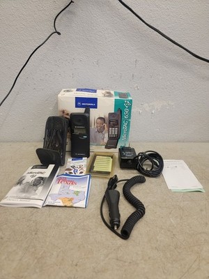 Vintage Motorola MicroTac 650 Flip Cell Phone, Box, Manual & Auto ...