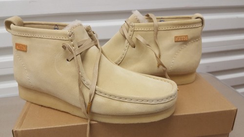 Clarks Originals Mens KITH Wallabees Boot Wide-Fit Cream Suede Warm ...