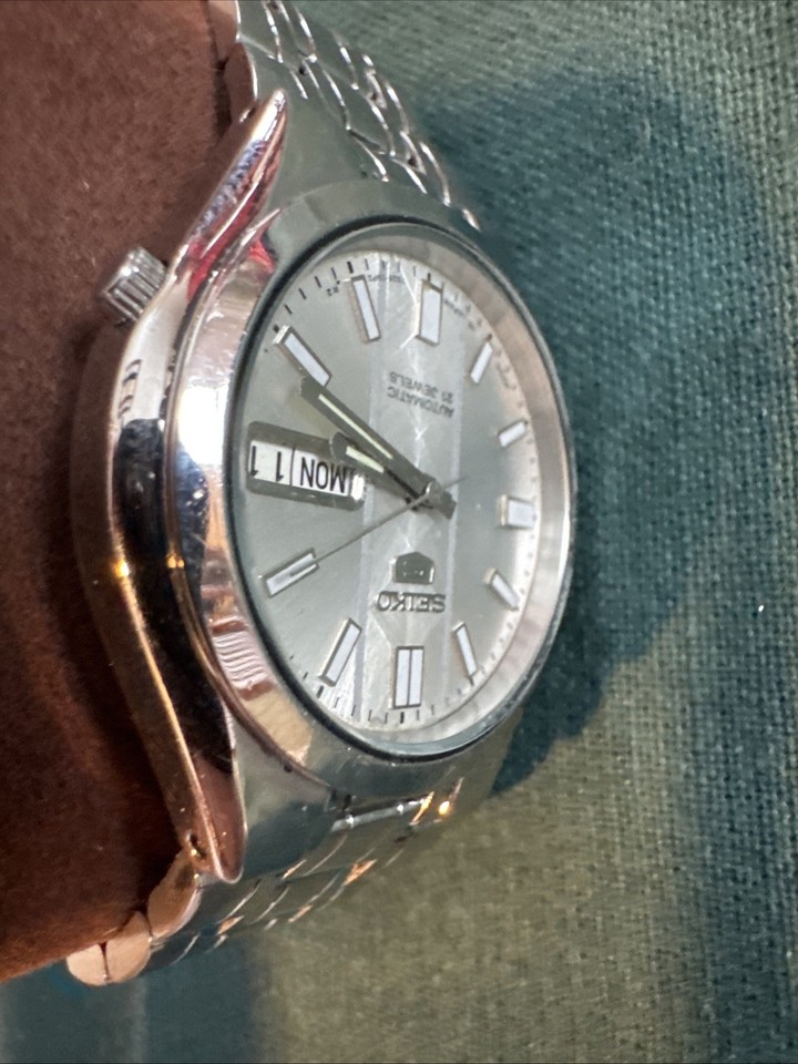 Vintage Seiko 5 Automatic Rare Silver Dial (21 Jewels) Open Back Men's ...