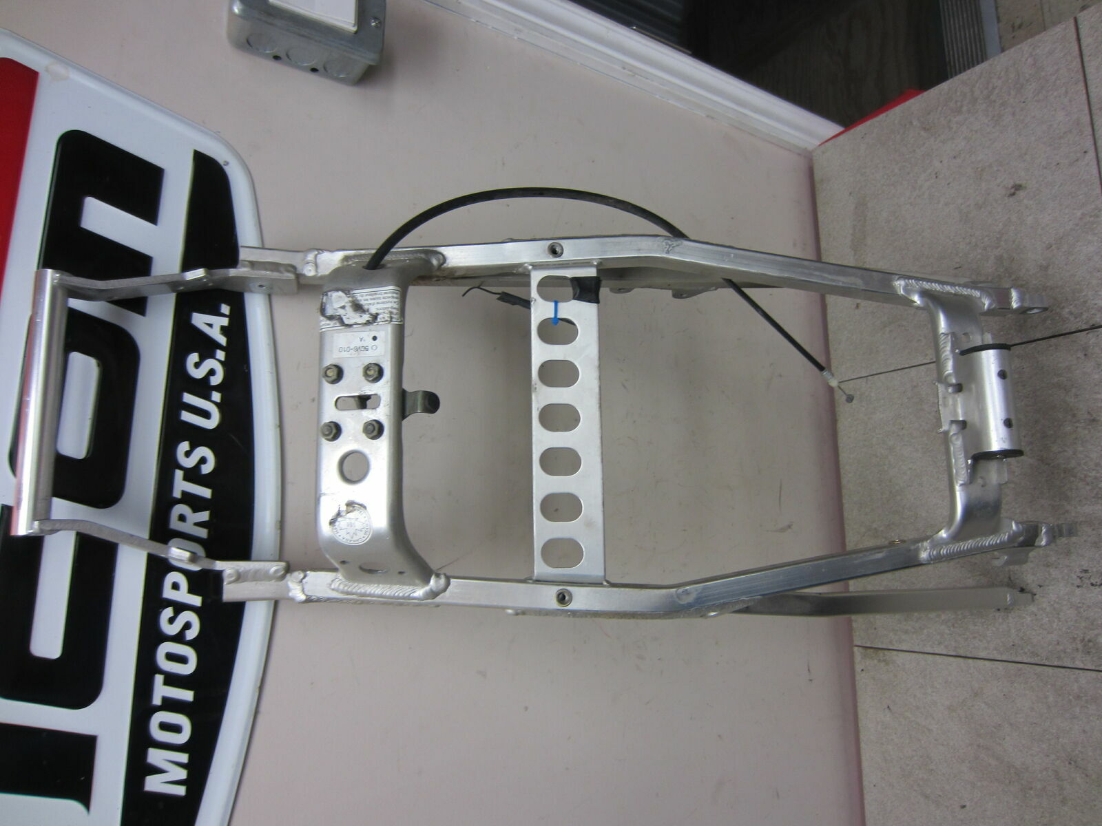 99-02 YAMAHA YZF R6 YZFR6 REAR SUBFRAME BACK SUB FRAME 5EB-21190-01-00 ...