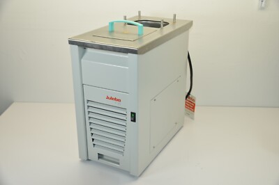 Water Baths & Chillers - Julabo