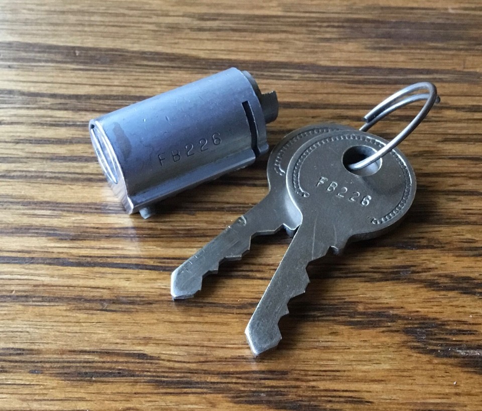 1932 1933 1934 Ford DOOR TRUNK HANDLE LOCK CYL w/HURD KEYS vtg 1930s ...