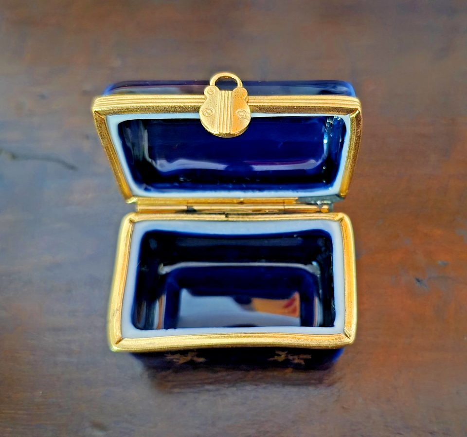 Vtg Limoges France Porcelain Trinket/Pill Box Cobalt Blue Gold Courting ...