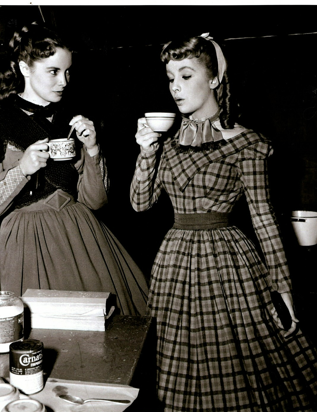 8x10 B&W PHOTO of JANET LEIGH & ELIZABETH TAYLOR in the 1949 Film ...