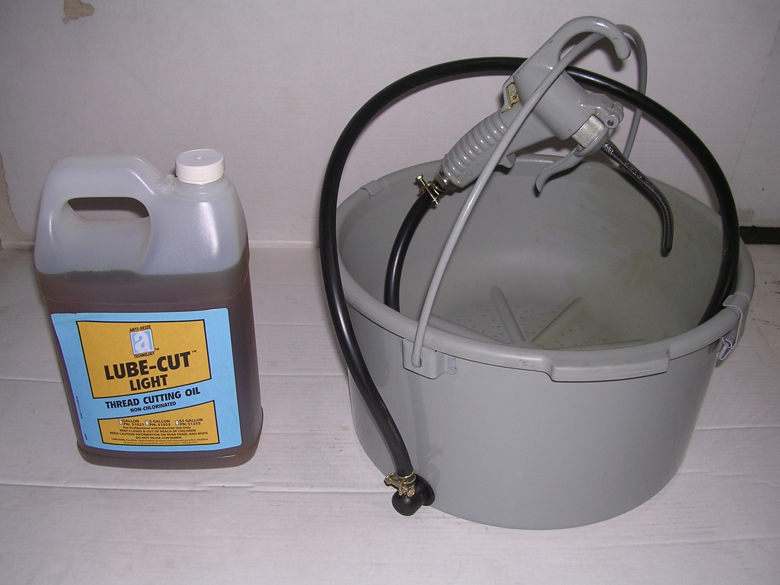 BUCKET OILER & LIGHT THREADING OIL, for RIDGID 300 700 141 161 Pipe ...