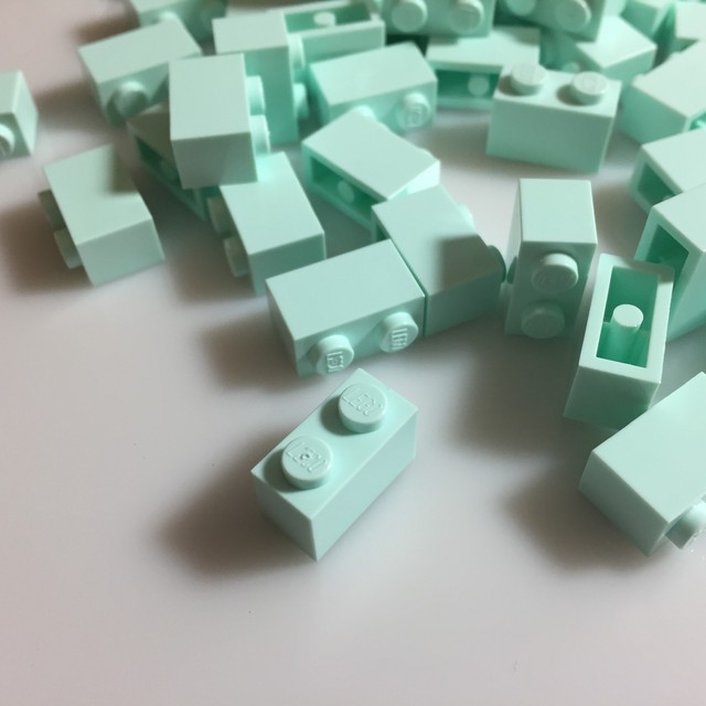 RARE COLOR 50 NEW LEGO 1x2 Aqua bricks (ID 3004/6022032) light bluish ...