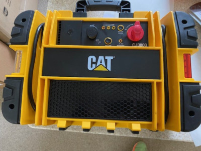 CAT CJ3000 Professional Jump Starter: 2000 Peak/1000 Instant Amps with ...