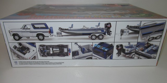 Revell 1980 Ford Bronco with Bass Boat 1/24 Model Car Kit - White ...