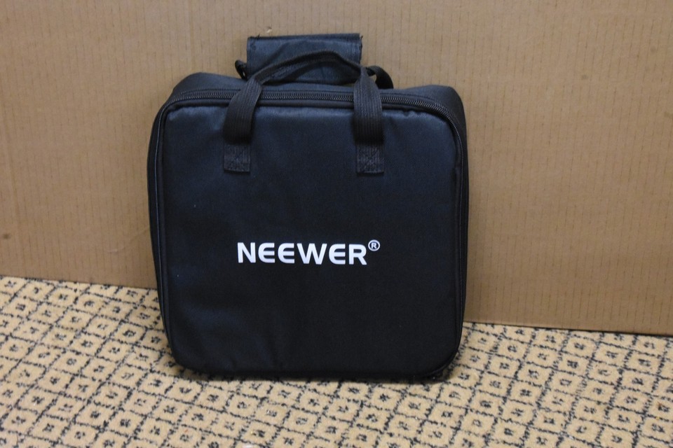 Neewer NL480 LED panel light with carry case. | eBay UK