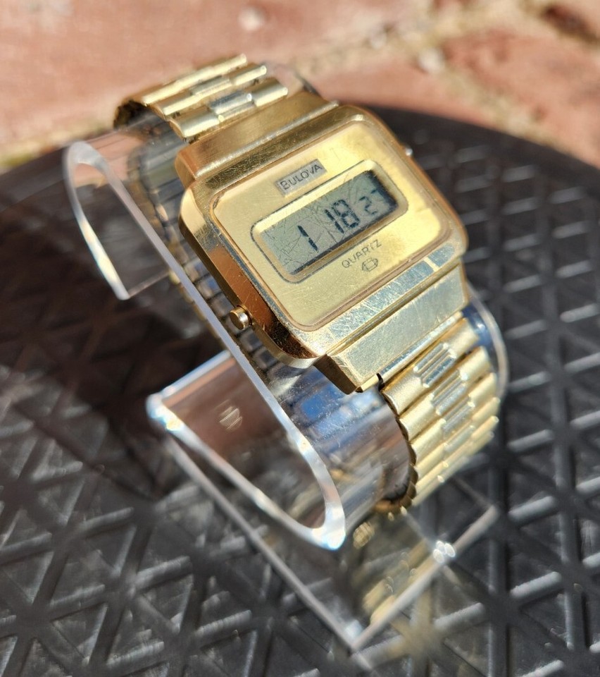 Vtg Bulova 1977 Computron Digital Quartz LCD Men's 36mm Watch Gold Tone ...