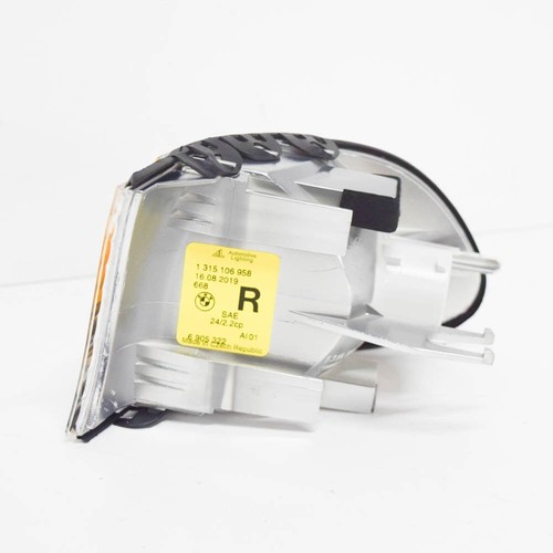 BMW 7 E38 Front Right White Turn Indicator 6905322 63136905322 NEW OEM ...