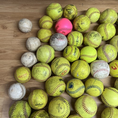 Lot Of 79 Used Mixed 10-12 In Fast pitch Batting Practice Softballs 🥎 ...