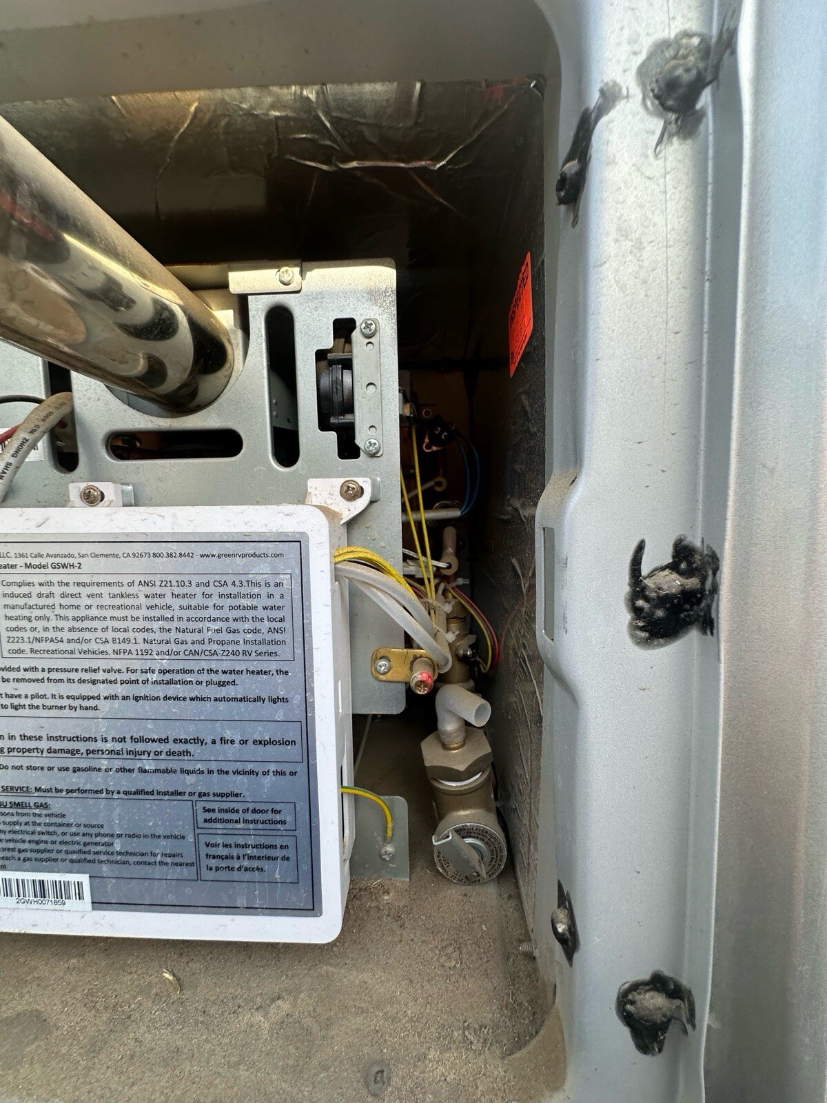 Rv Tankless Water Heater Girard GSWH-2 Off 2021 Thor challenger | eBay