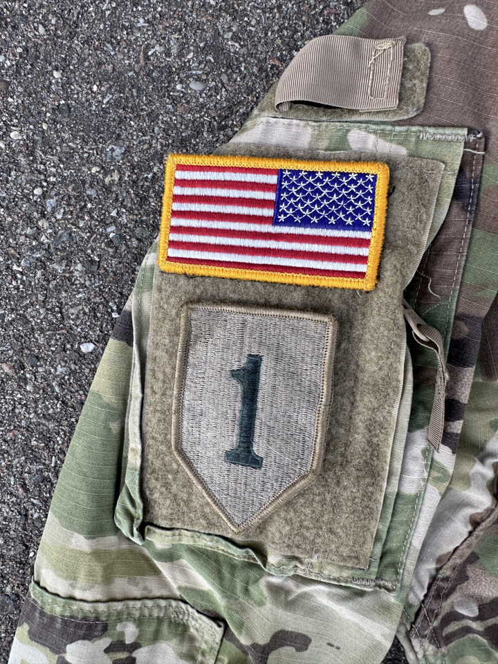 US Army OCP Multicam Jacket 8 Patches 1st Infantry Division USA Old ...