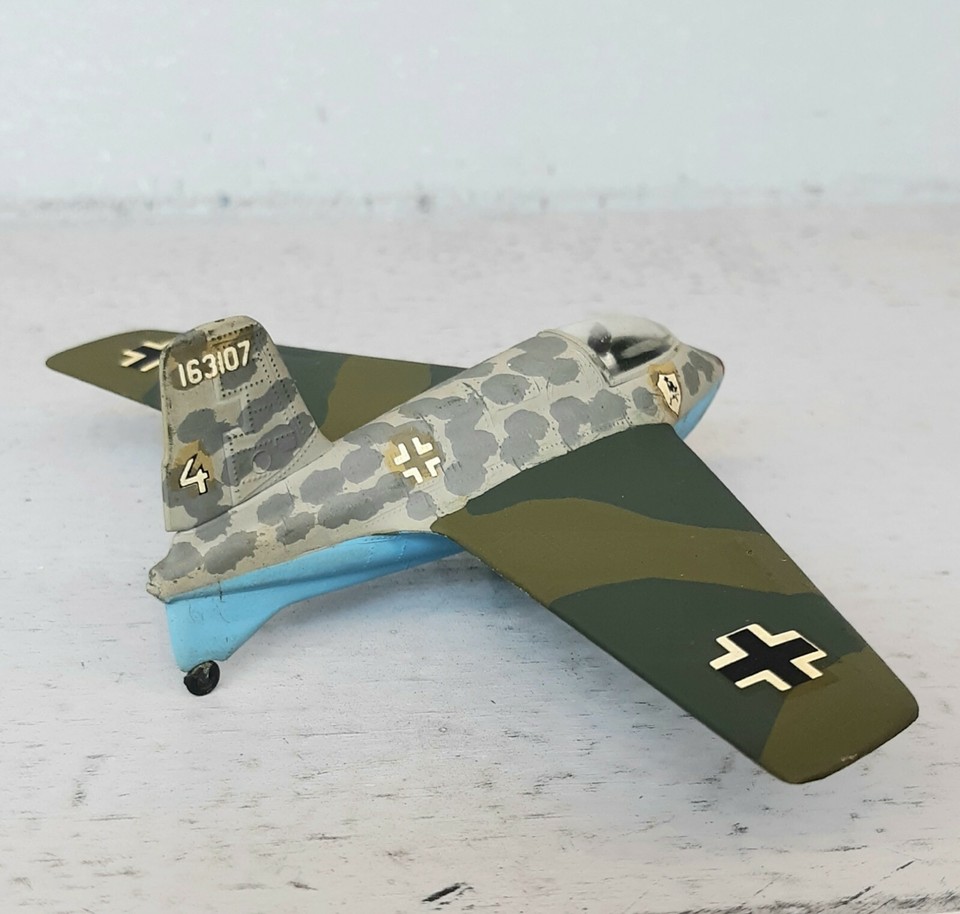 1:72 Scale Built rough Plastic Model Airplane WWII German Me 163 Komet ...