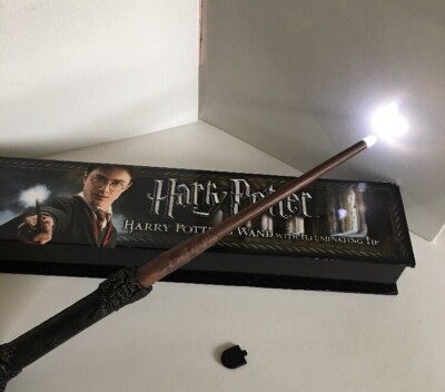 Harry Potter Light up Wand Noble Collection illumintating tip ...
