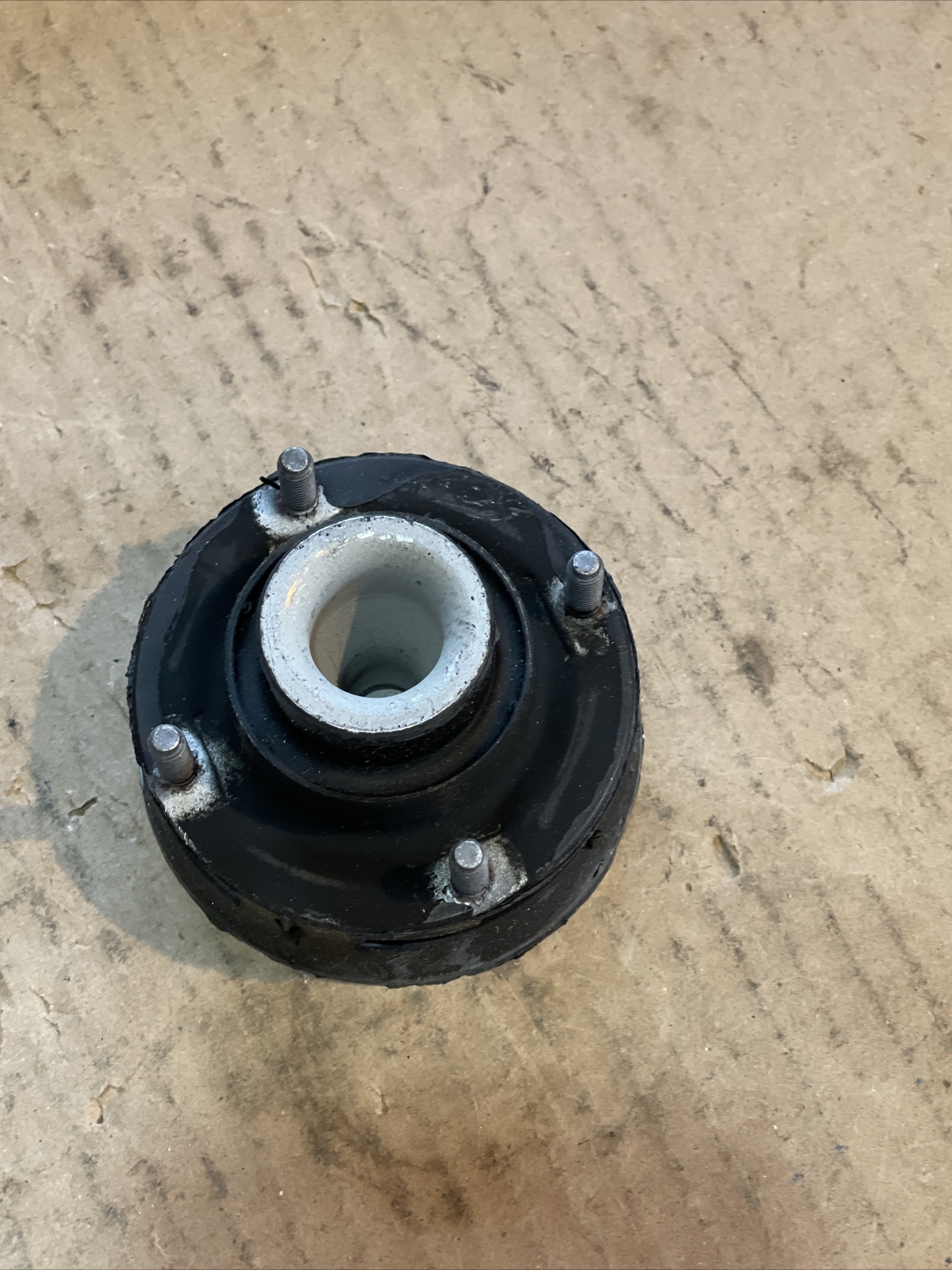 F6DZ-5400155-A New OEM Ford Mount Insulator F6DZ5400155A | eBay