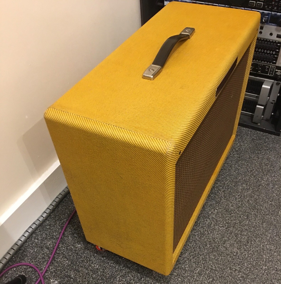 Fender Hot Rod Deluxe Extension Cabinet | Cabinets Matttroy
