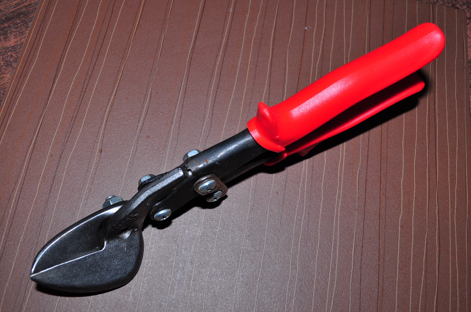 Wiss 9-1/4" Metalmaster® Offset Tin Snips, Cuts Straight to Left, Red ...