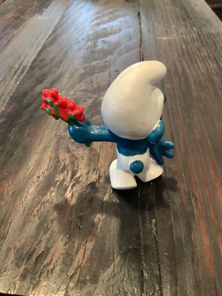 Smurfs 20044 Lover Smurf Valentines Red Flowers Vintage Figure PVC 80s ...