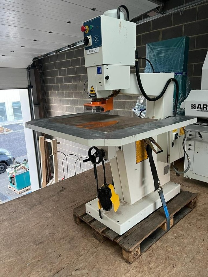 SCM MiniMax Overhead Pin Router | eBay