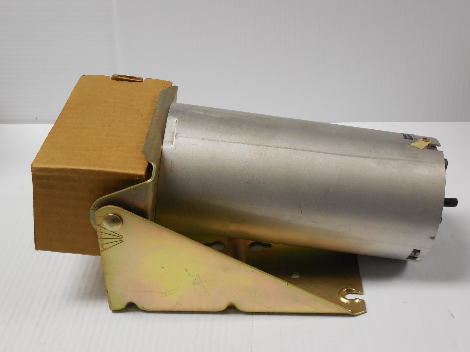 NEW HONEYWELL PNEUMATIC PISTON OPERATOR MP909C 1054 1 4-1/4" DIA | eBay