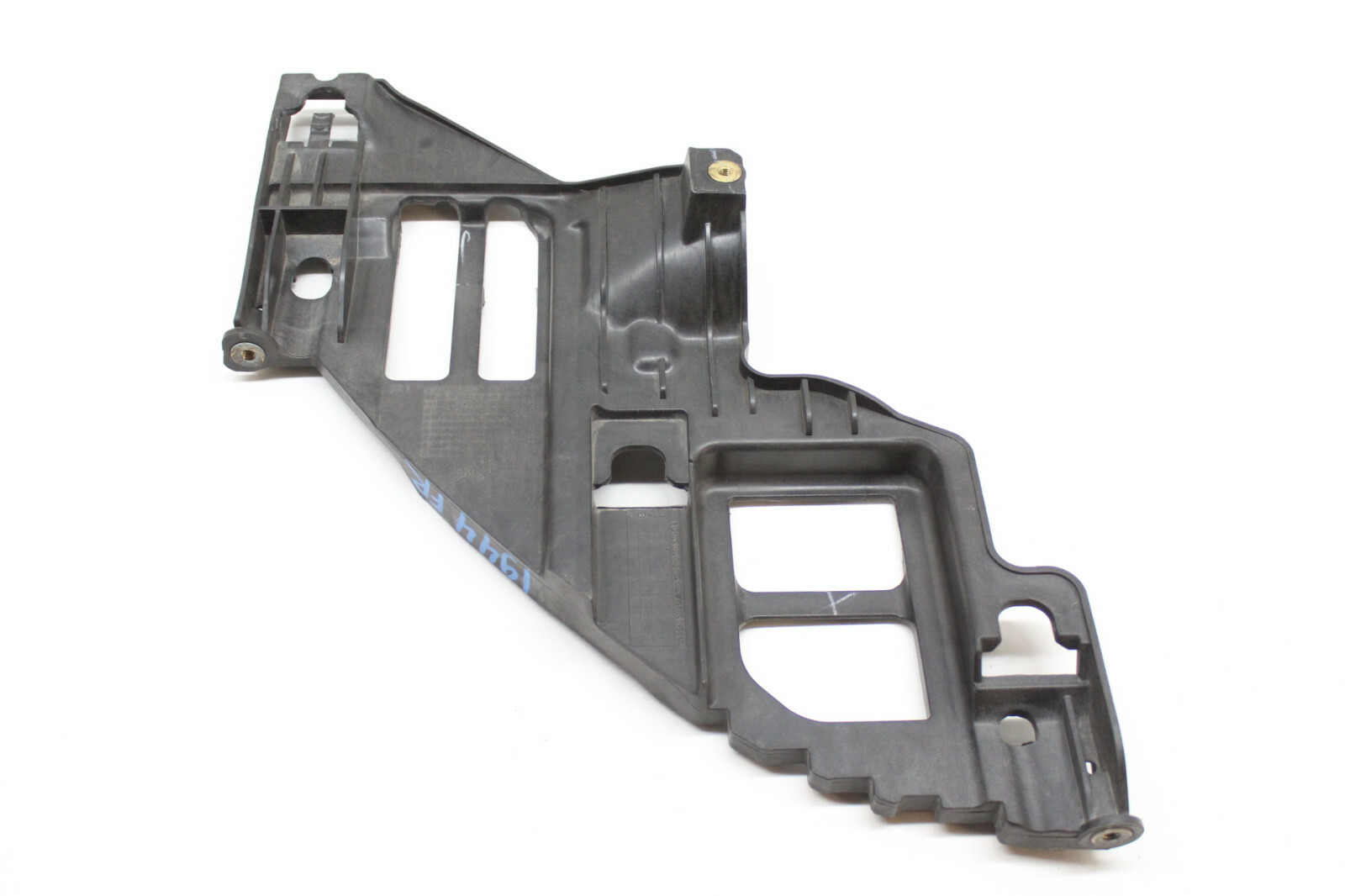 2012 VW JETTA TDI FRONT RIGHT BUMPER GUIDE BRACKET MOUNT 5K0 807 228A ...