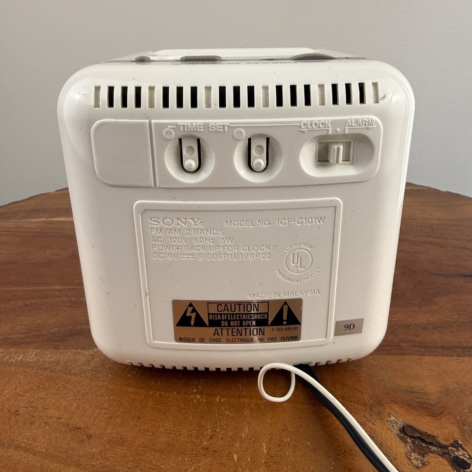 VTG Sony Dream Machine Cube AM/FM Alarm Clock Radio ICF-C101W 1980s ...