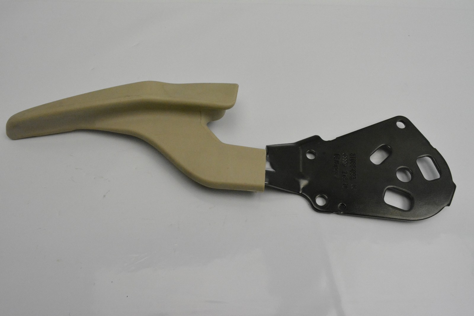 AUDI A6 2011 ONWARDS FRONT LEFT SEAT ACTUATION LEVER HANDLE 8T0881093 ...