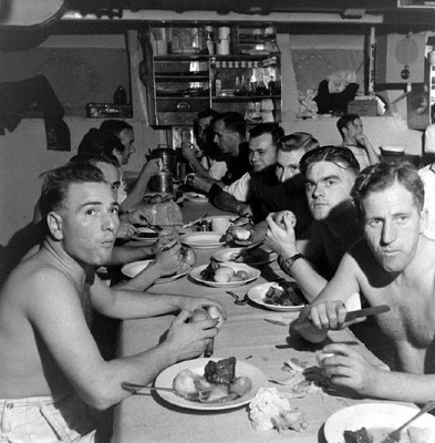 WW2 Photo WWII British HMS Formidable Aircraft Carrier Sailors Eating ...