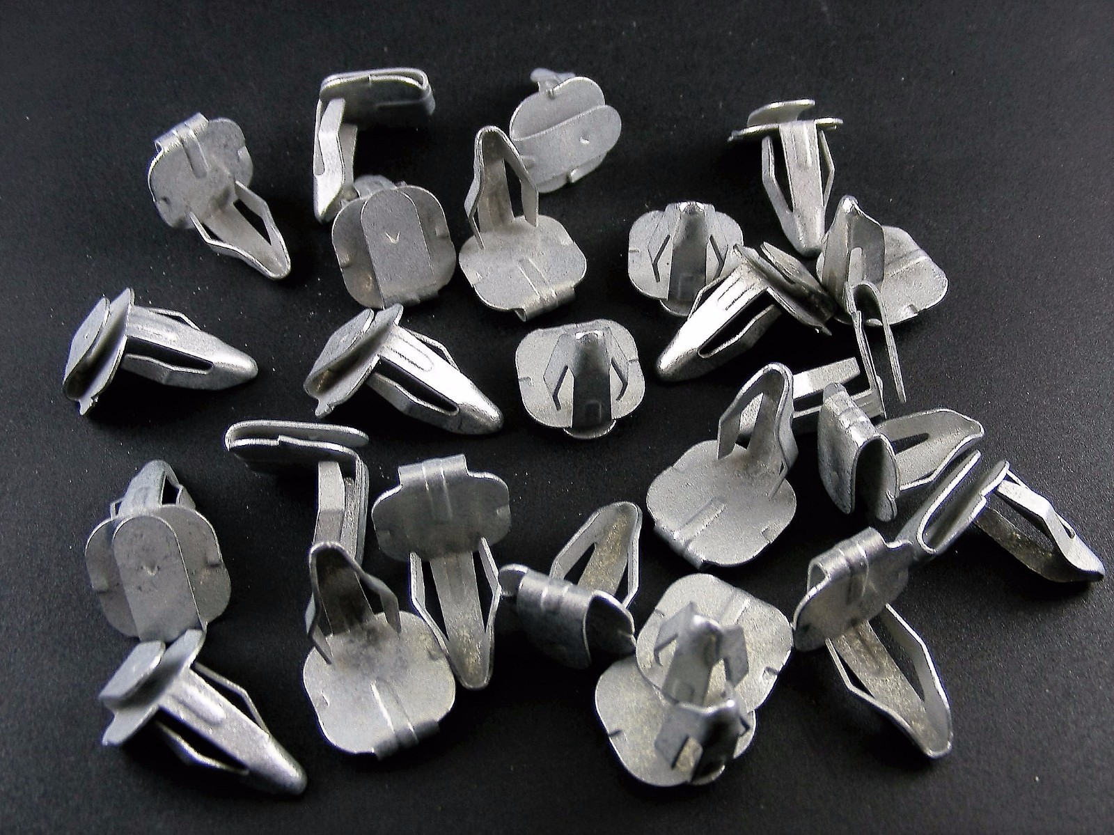 Dodge Truck Door Panel Clips | 5/16" Hole | 3/4" Long | 25 Clips ...